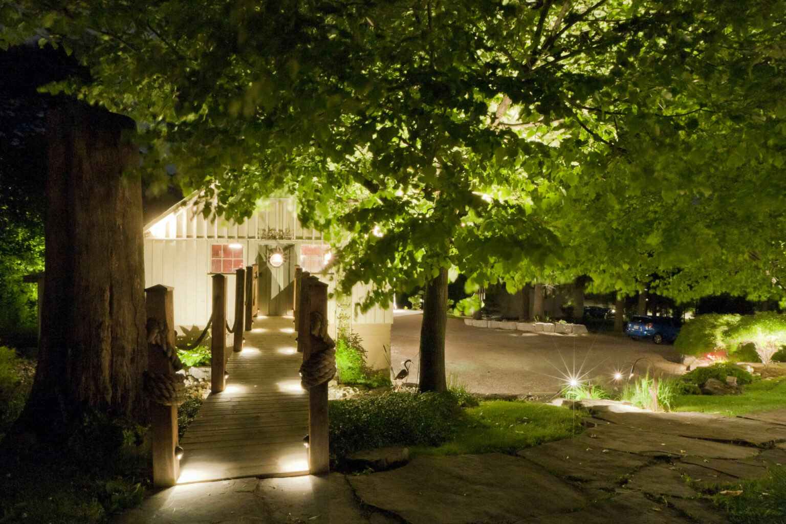 Landscape Lighting - Moon Glow Lightscapes