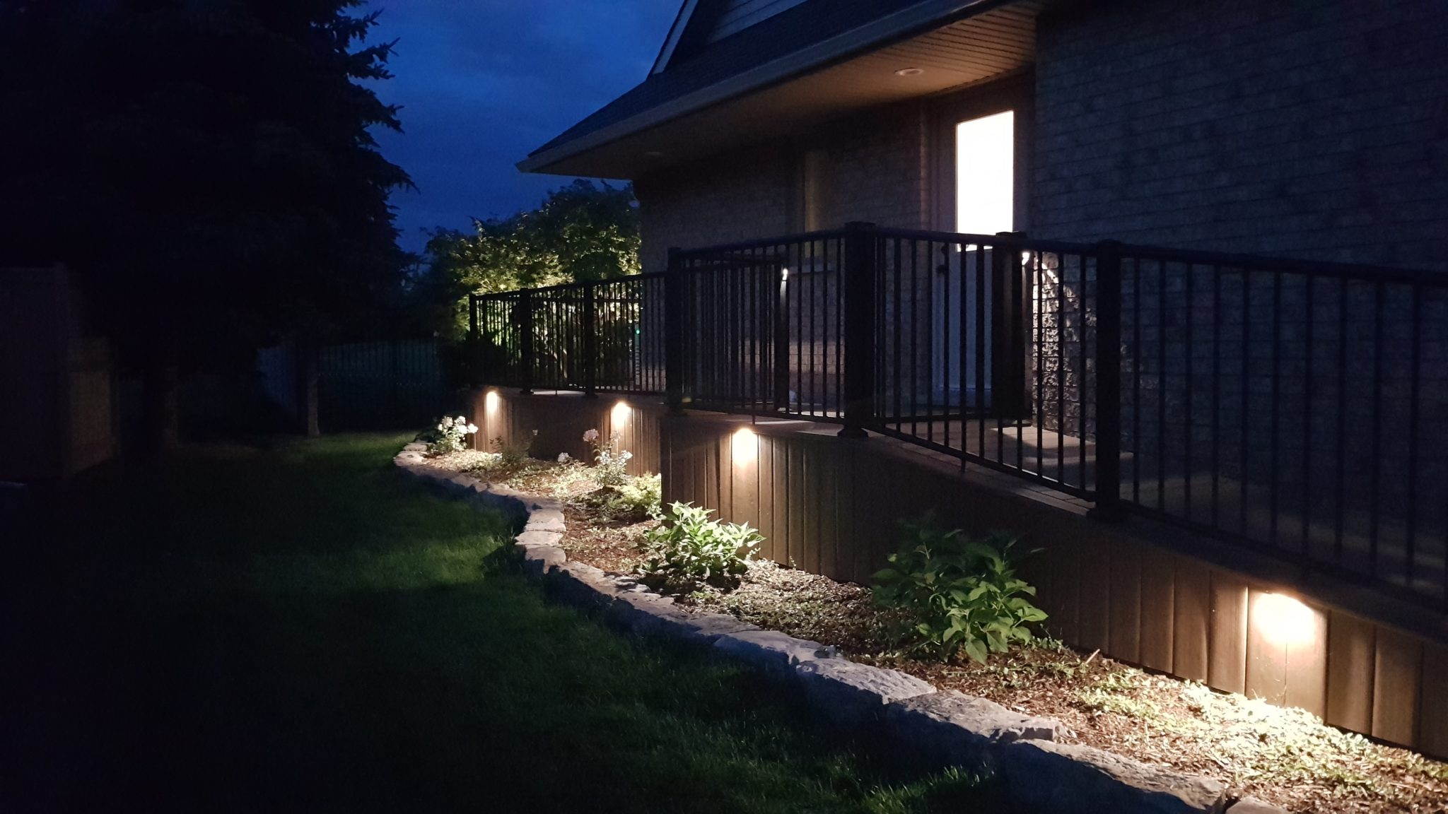 Landscape Lighting - Moon Glow Lightscapes